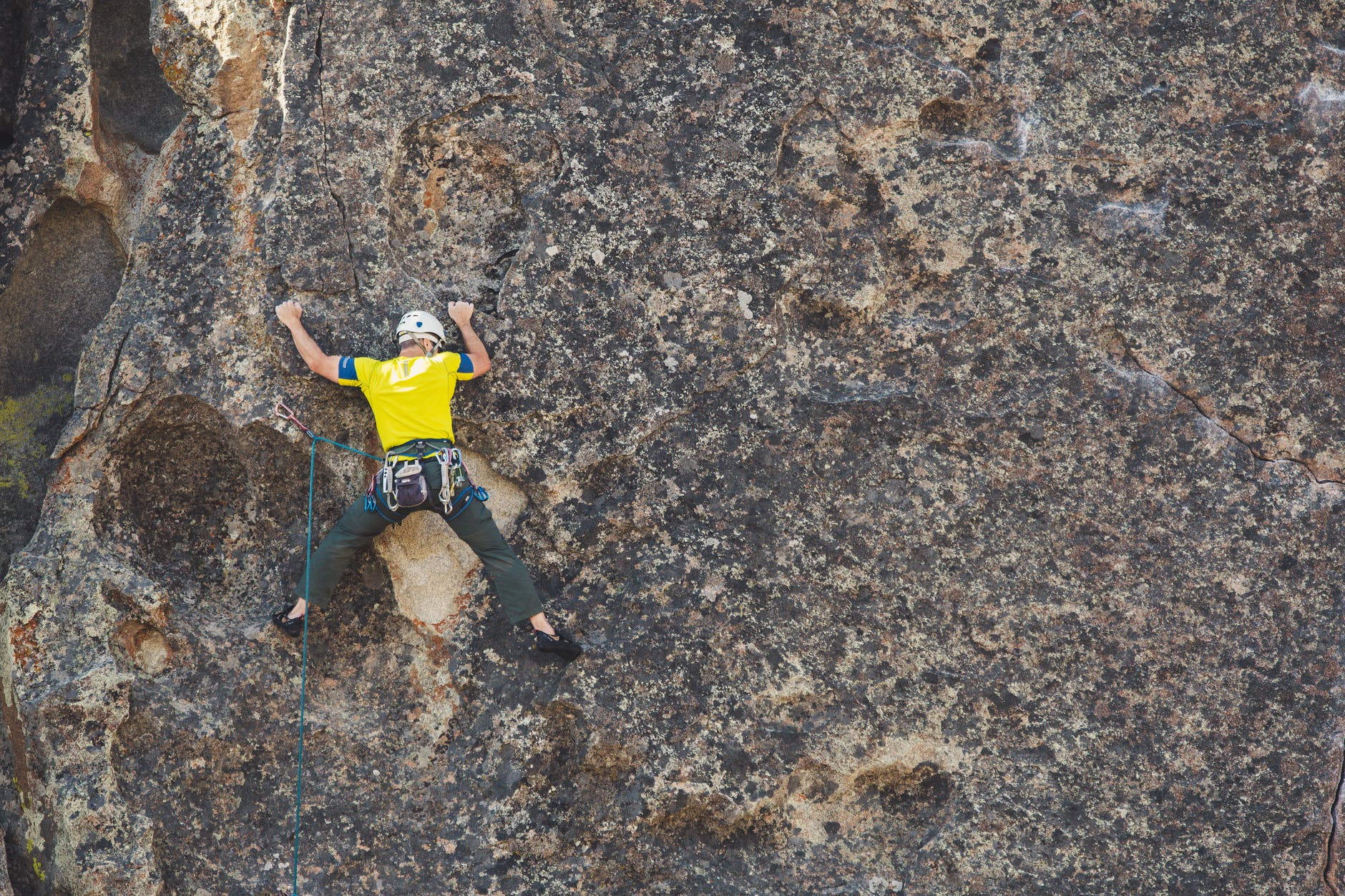 5 Physical And Social Benefits Of Rock Climbing - 2024 Guide - PMCAOnline