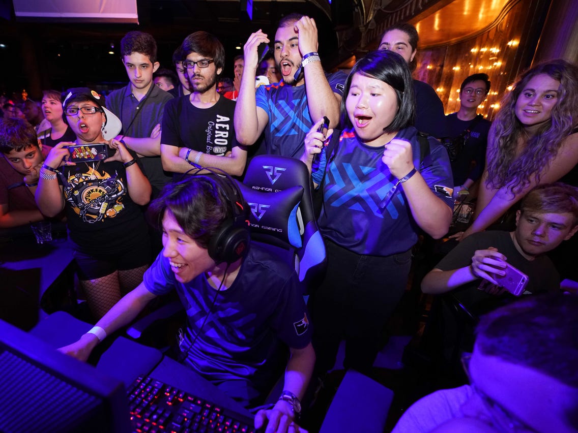 Why You Should Host an Esports Party for You Next Big Gathering ...