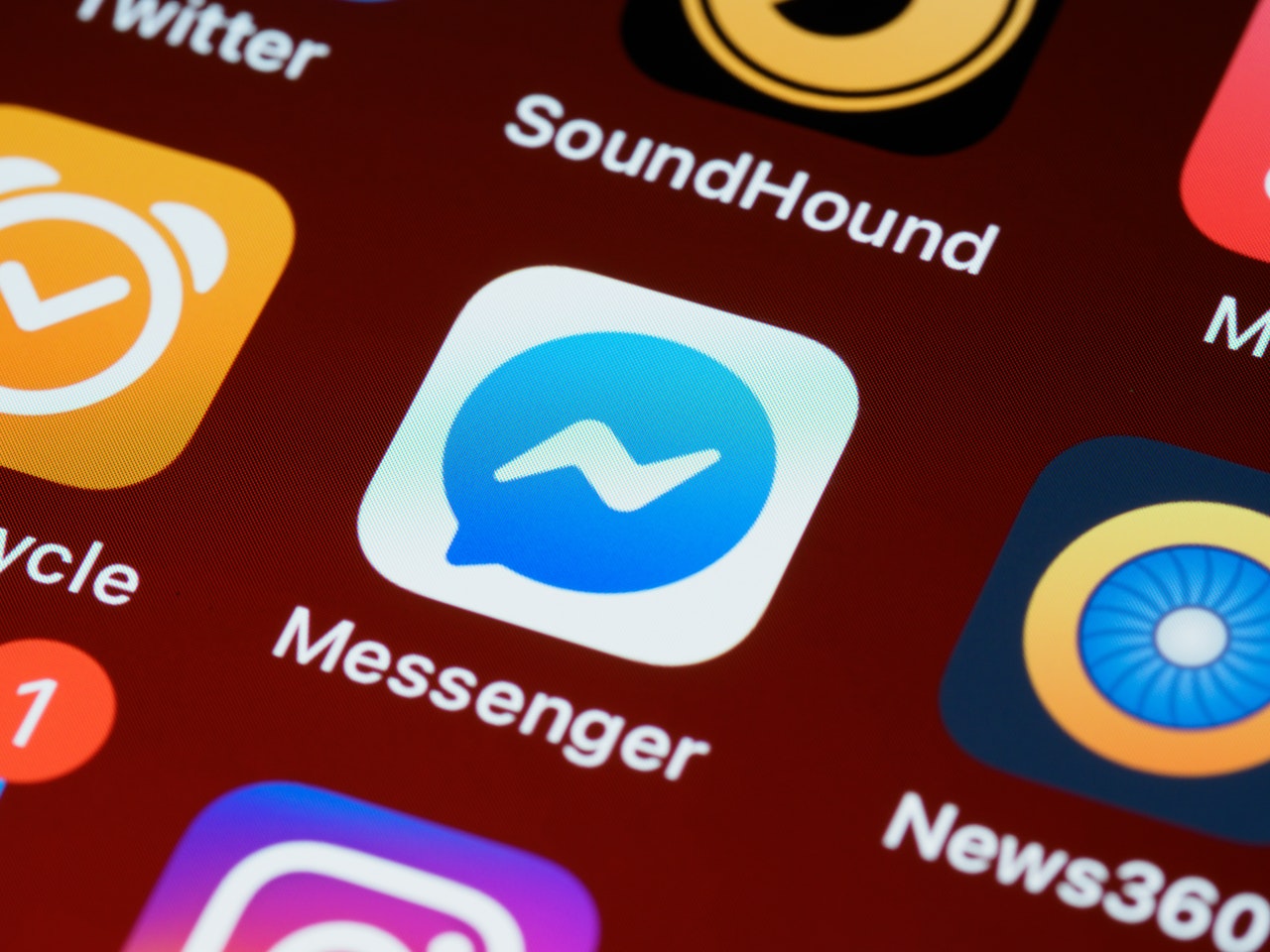 Pros And Cons Of Facebook Messenger Marketing - PMCAOnline