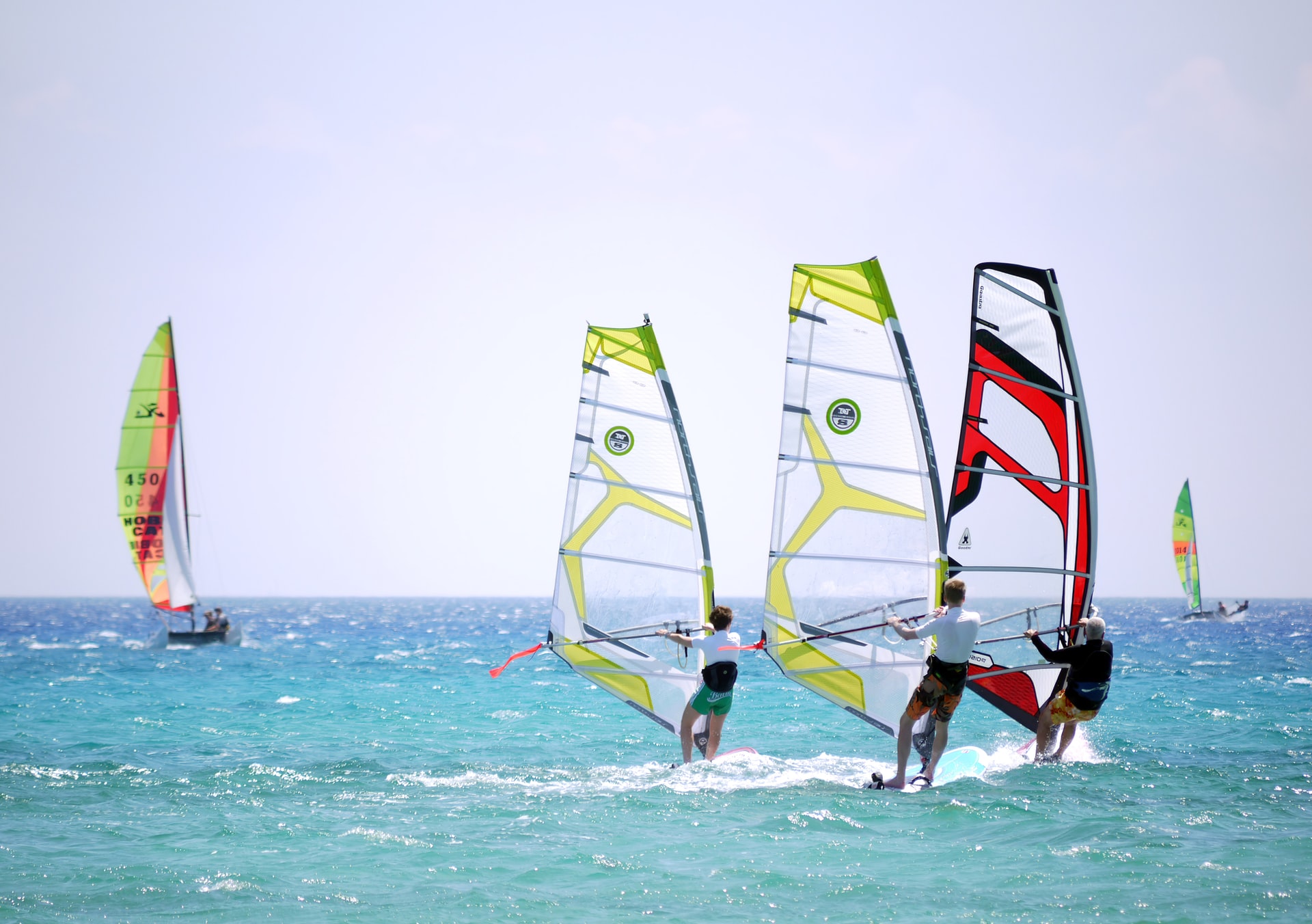 5 Things To Know Before You Try Windsurfing For The First Time - PMCAOnline