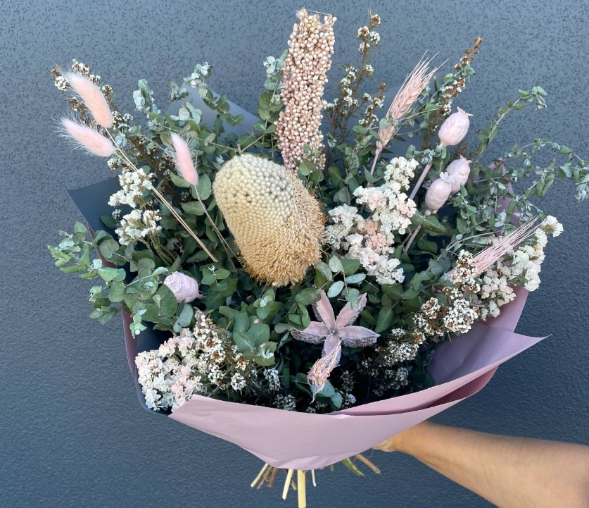 10 Thoughtful Flower Gifts That'll Make Anyone Feel Loved - PMCAOnline