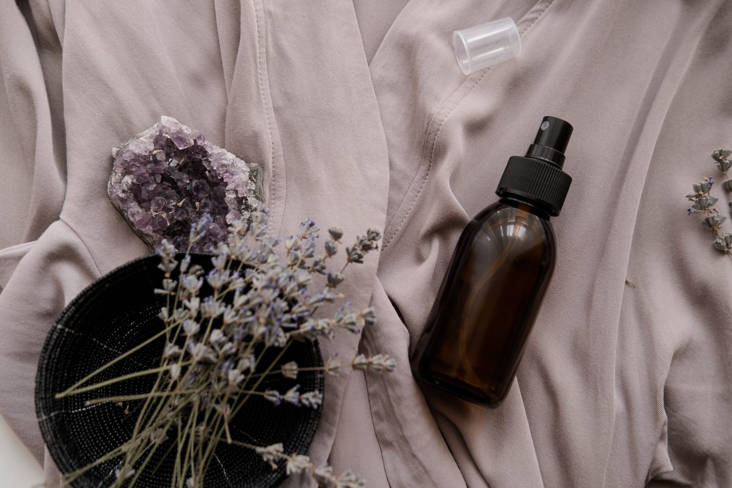 The Beginner's Guide to Essential Oils: How to Use Them Safely and ...