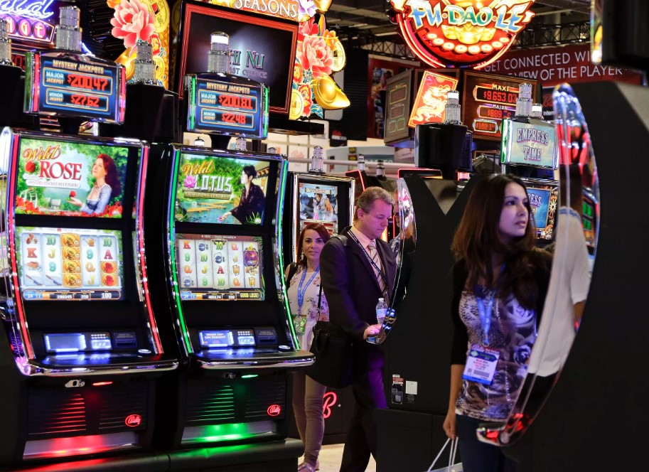 The History of Slot Machines - PMCAOnline