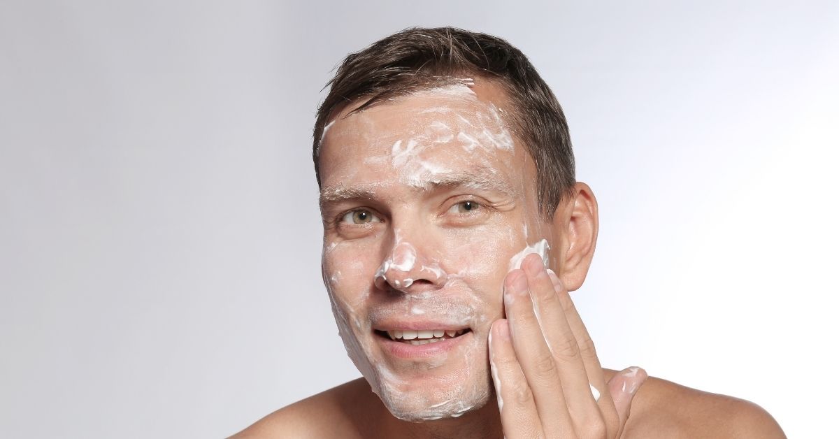 Facial Cleansers for Men ─ A Guide to Proper Usage and Timing 2024 ...