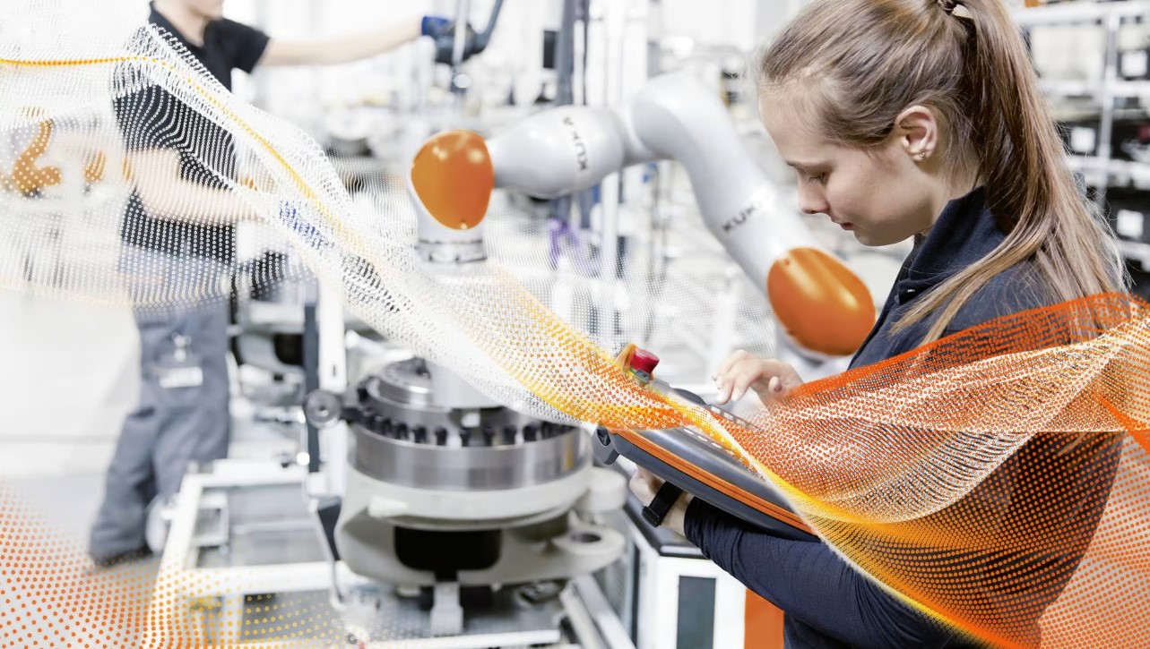 Cobots vs. Traditional Robots ─ Understanding the Advantages of ...